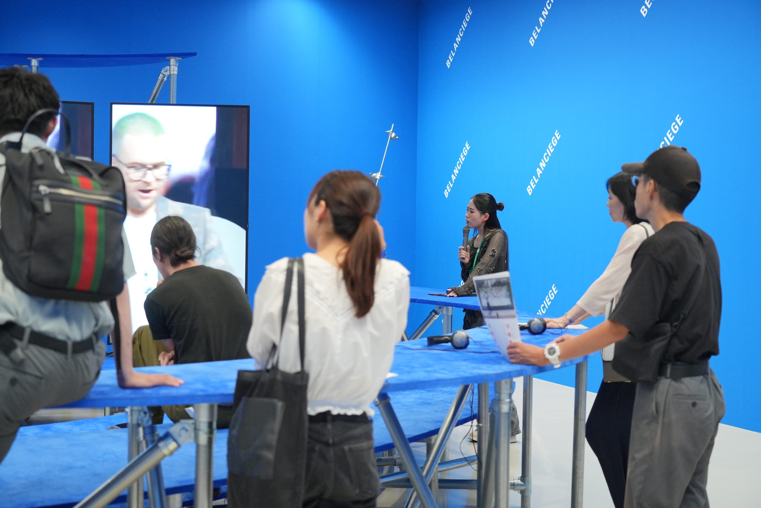 学芸員によるギャラリートーク_遠距離現在 Universal / Remote - イベント - 広島市現代美術館 | Hiroshima MOCA